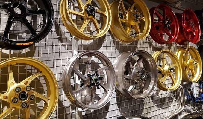 5 Tips Warna Cat Velg Motor Yang Enggak Bikin Malu Maluin
