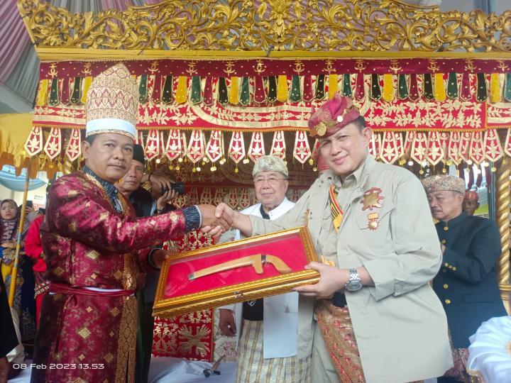 Paksi Pak Sekala Brak Kepaksian Pernong Muwakhi Adat Dengan Pubian Telu ...